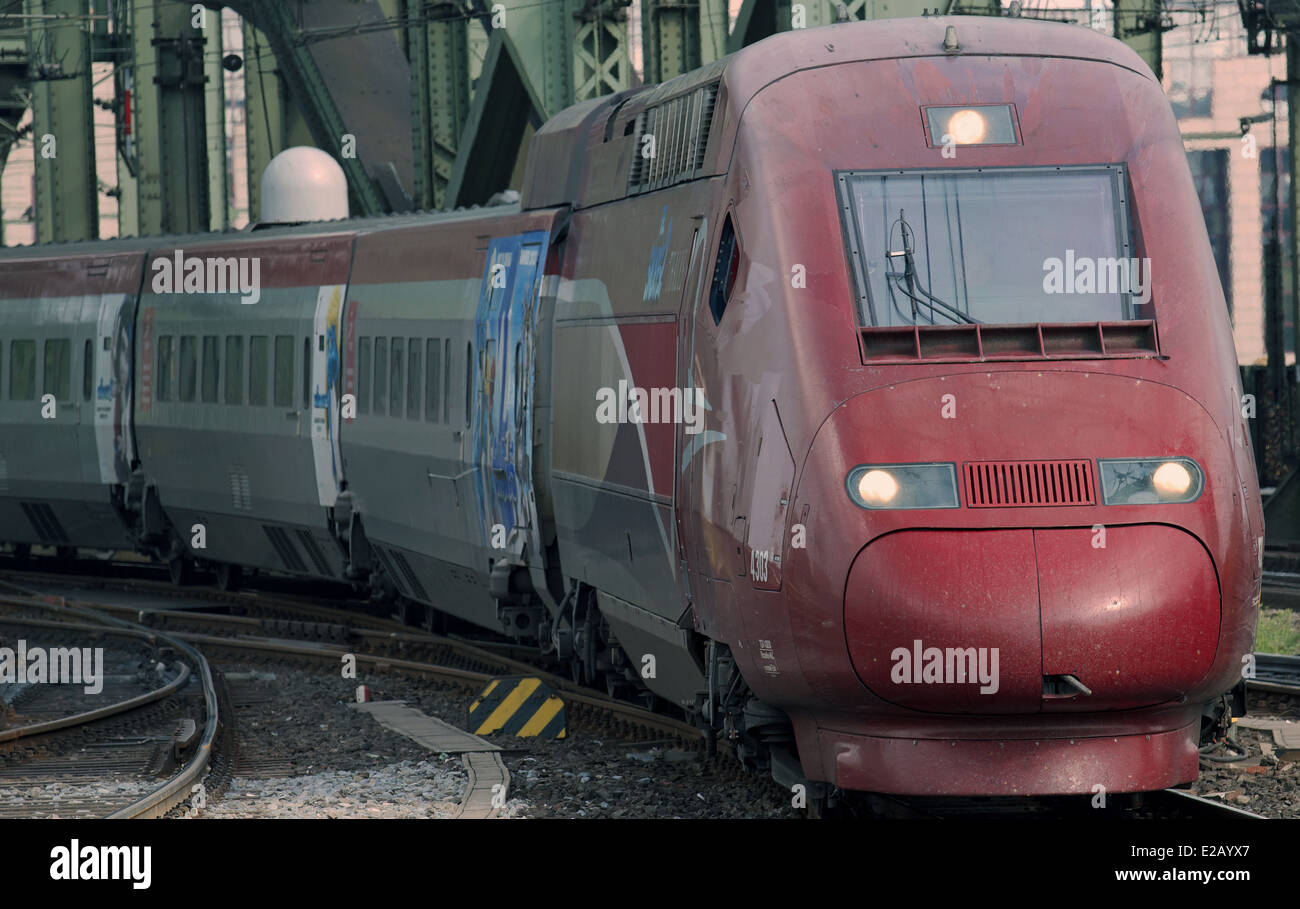 Thalys train hi-res stock photography and images - Alamy
