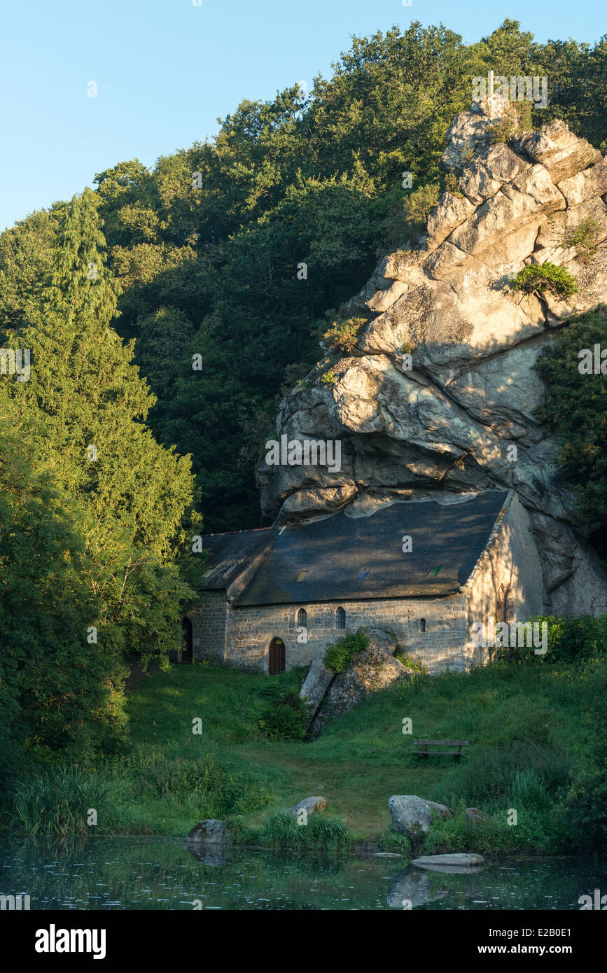 France, Morbihan, Bieuzy les Eaux, St Gildas Chapel on Blavet River banks Stock Photo - Alamy