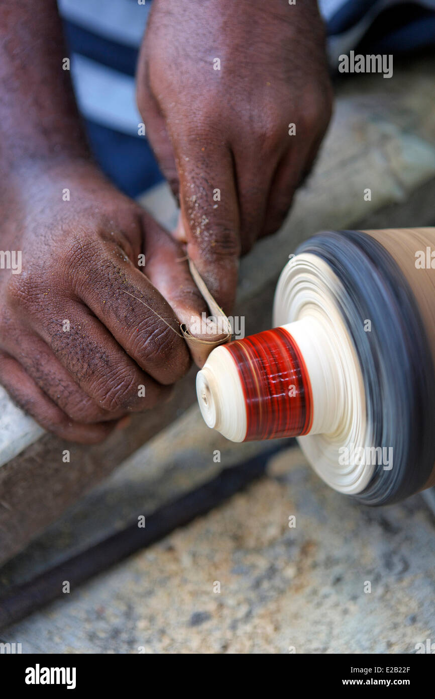 Maldives, crafts, the manufacturing of objects and utensils for the ...
