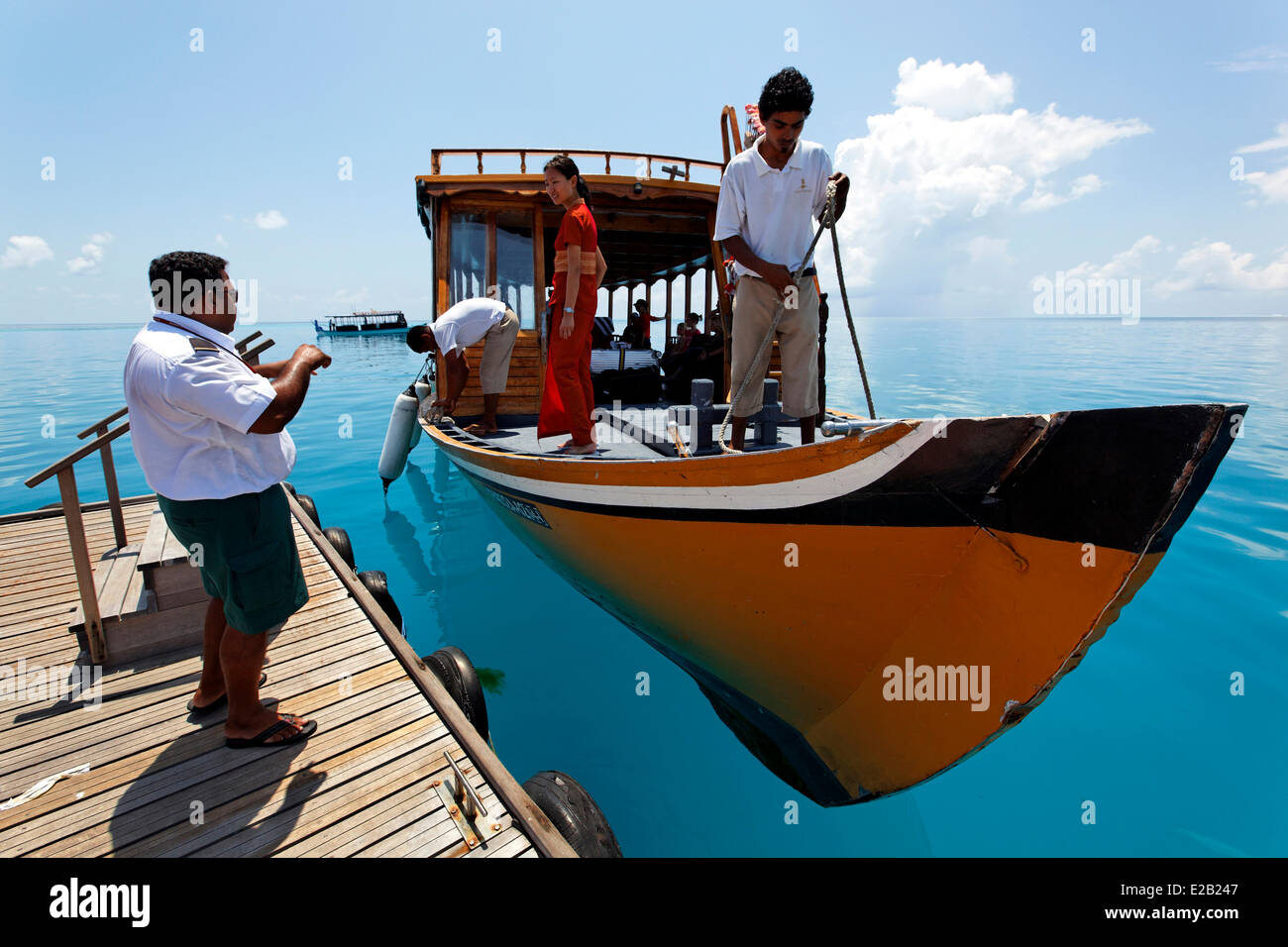 Dhoni boat hi-res stock photography and images - Alamy