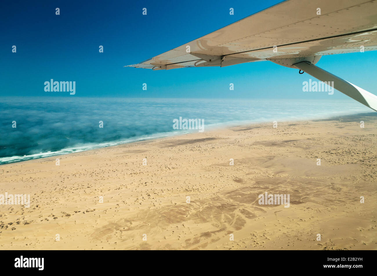 Skeleton aircraft hi-res stock photography and images - Alamy