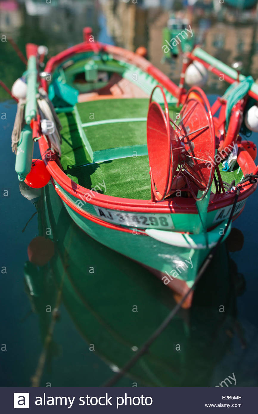 Pointu Traditional Fishing Boat Stock Photos & Pointu Traditional ...