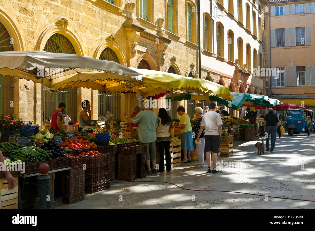 Aix en provence market hi-res stock photography and images - Alamy