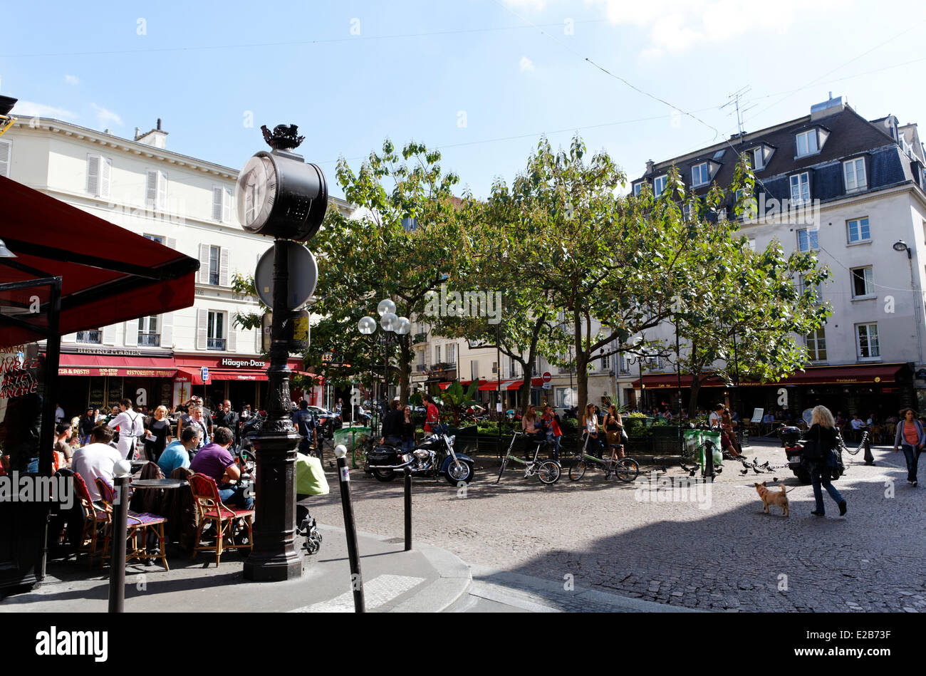 France, Paris, Pantheon district, Place de la Contrescarpe Stock Photo ...