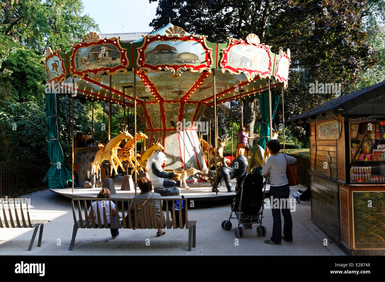 Jardin des plantes paris carousel hi-res stock photography and images ...