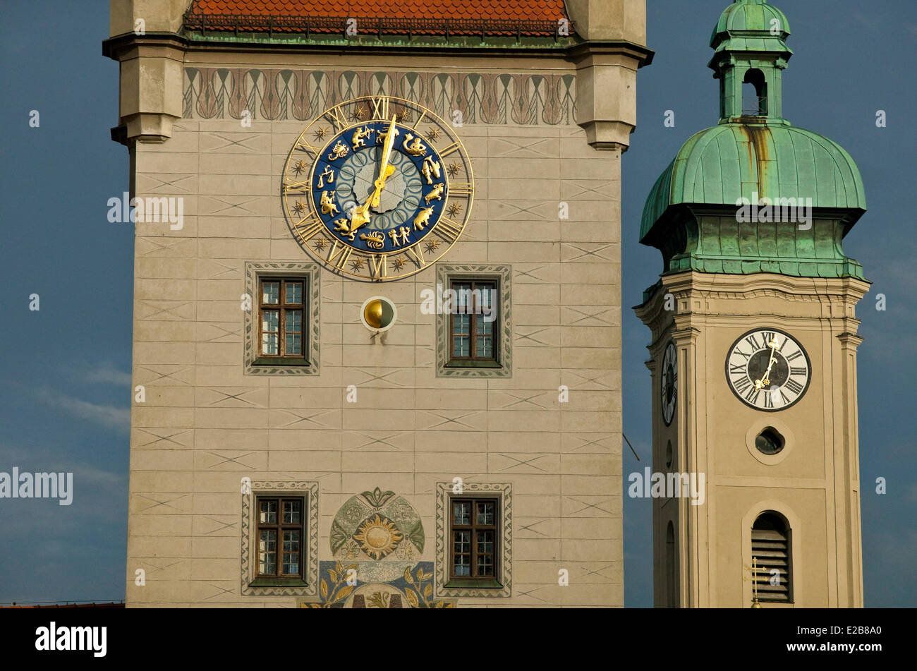Munich clock tower hi-res stock photography and images - Alamy