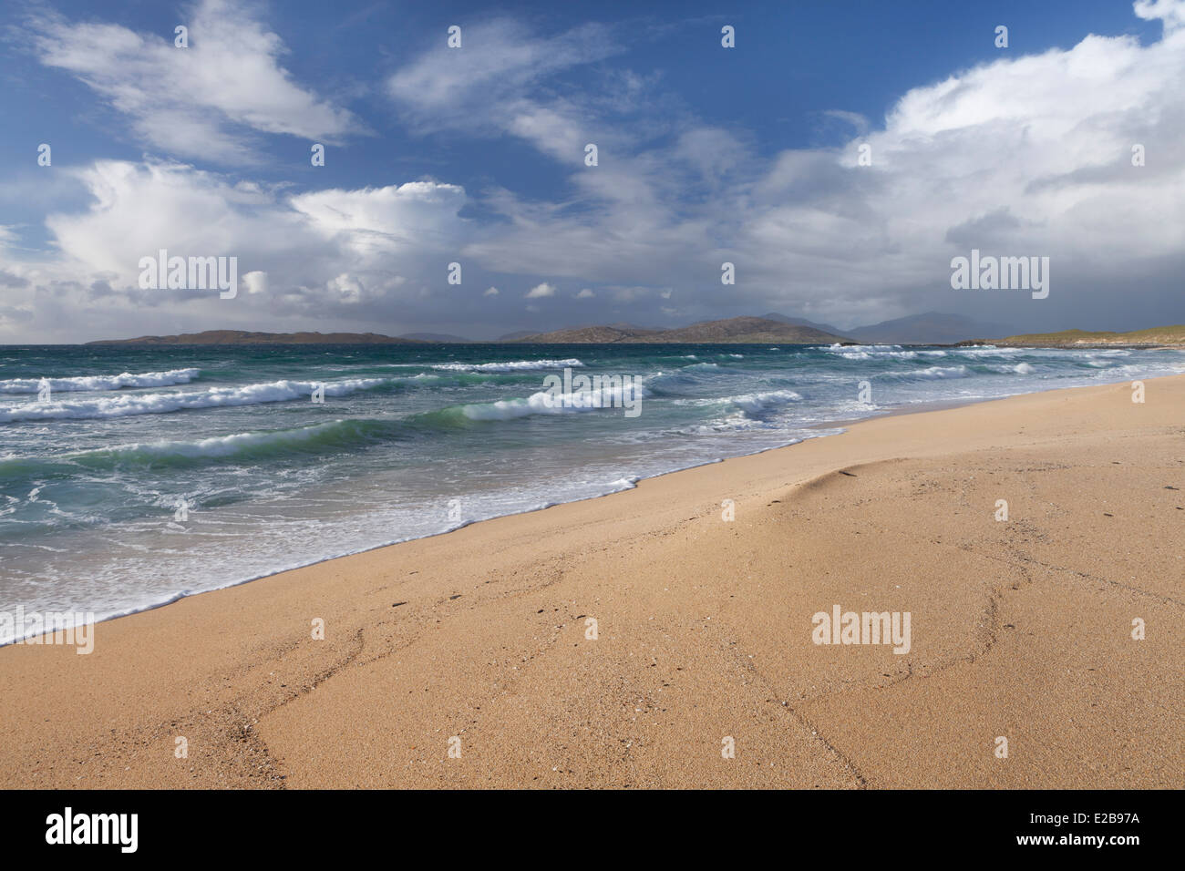 A beautiful beach near Borve, Isle of Harris, Outer Hebrides, Scotland ...