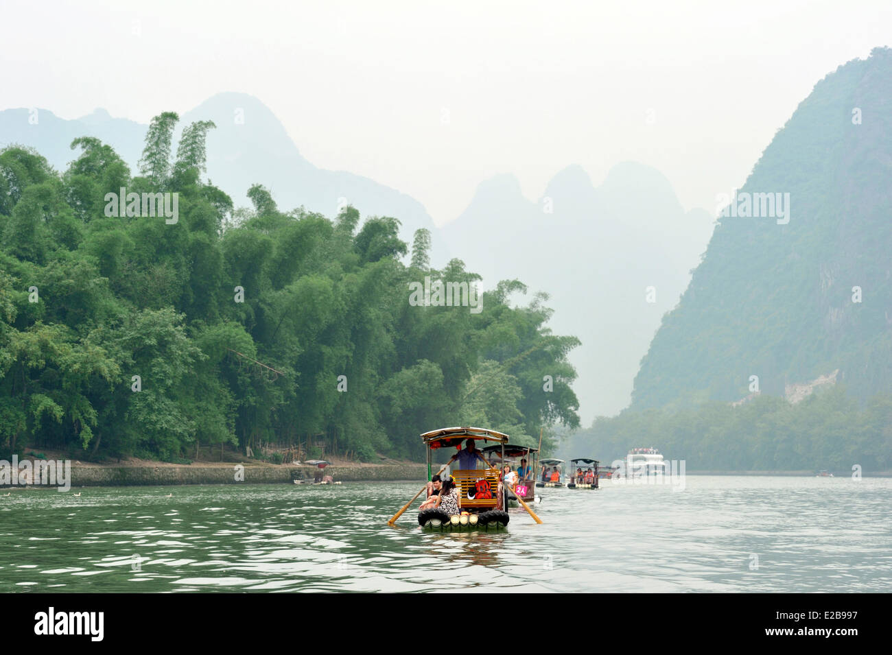 China, Guangxi province, Guilin region, Karst mountain landscape and Li ...