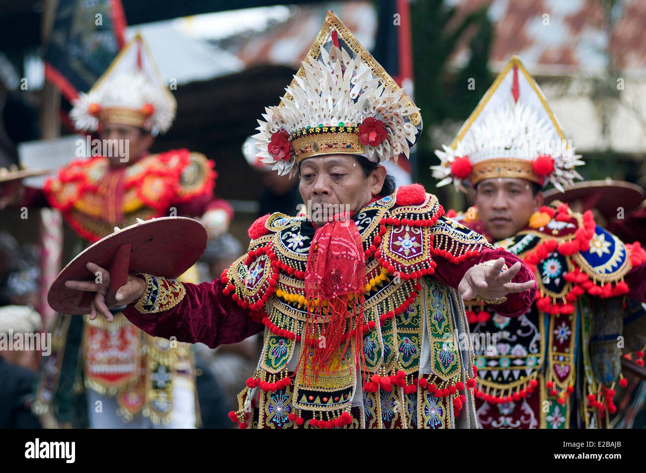 Indonesia traditional headdress hi-res stock photography and images - Alamy