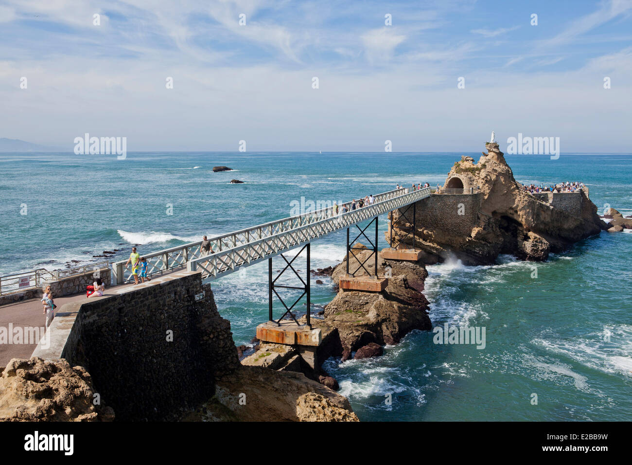 Biarritz statue of the virgin hi-res stock photography and images - Alamy