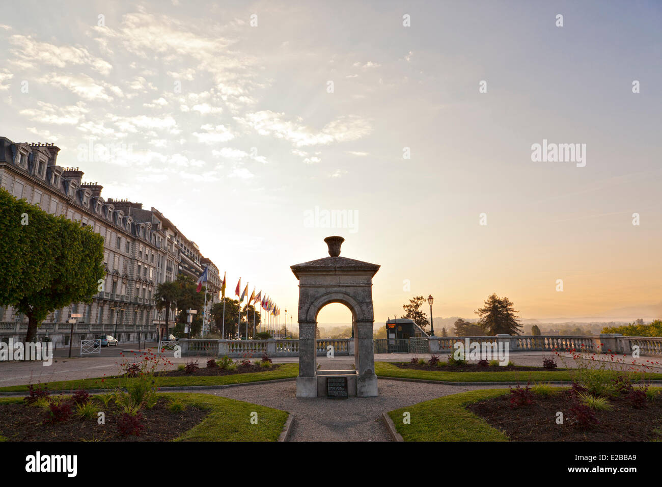 Pau Boulevard Des Pyrenees High Resolution Stock Photography and Images ...