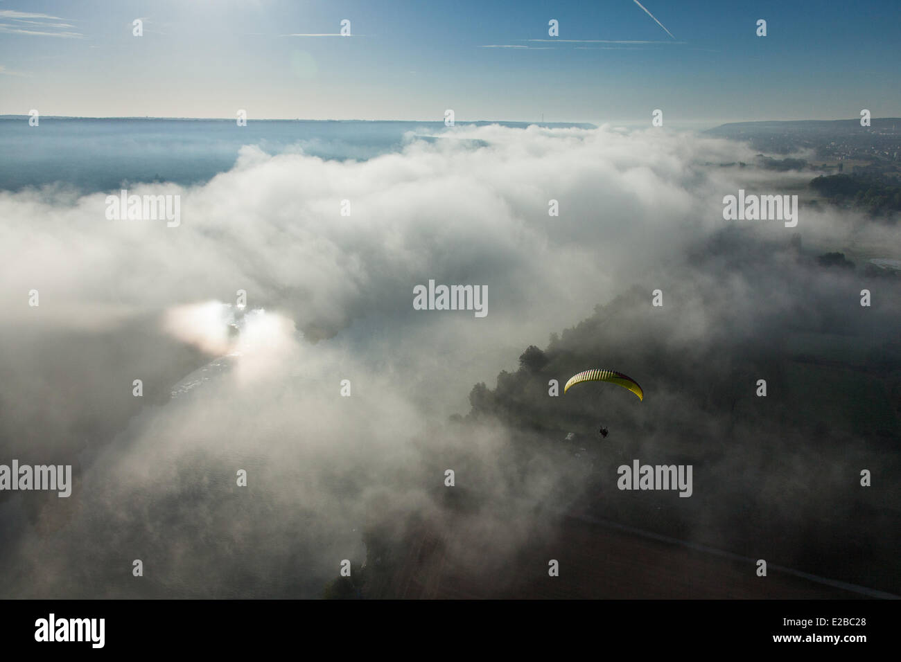 Flying over france hi-res stock photography and images - Alamy