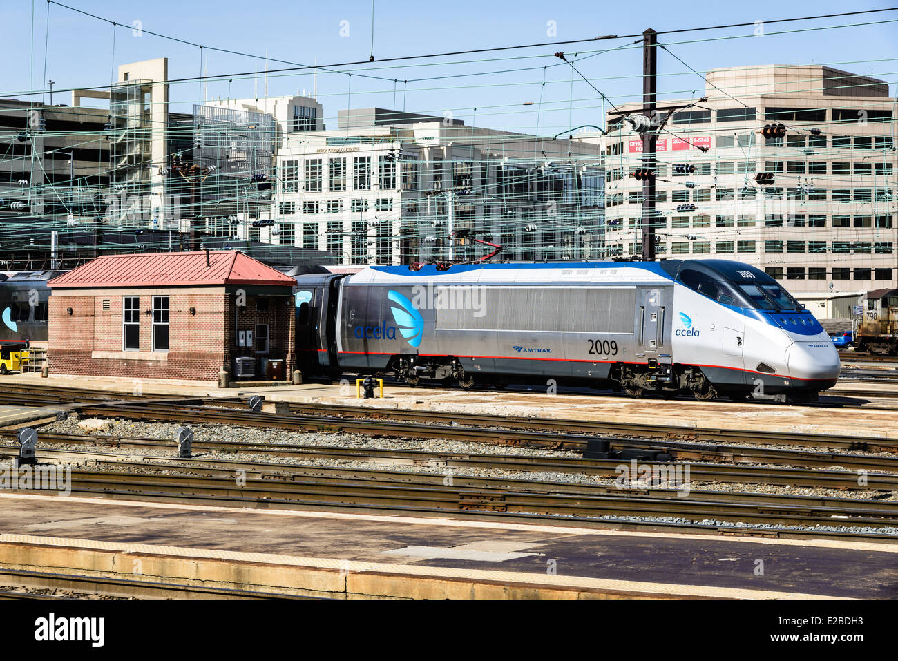Amtrak acela express train hi-res stock photography and images - Alamy