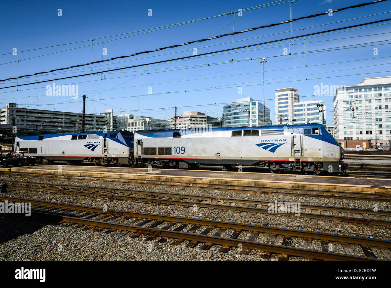 Washington dc amtrak diesel locomotive hi-res stock photography and ...