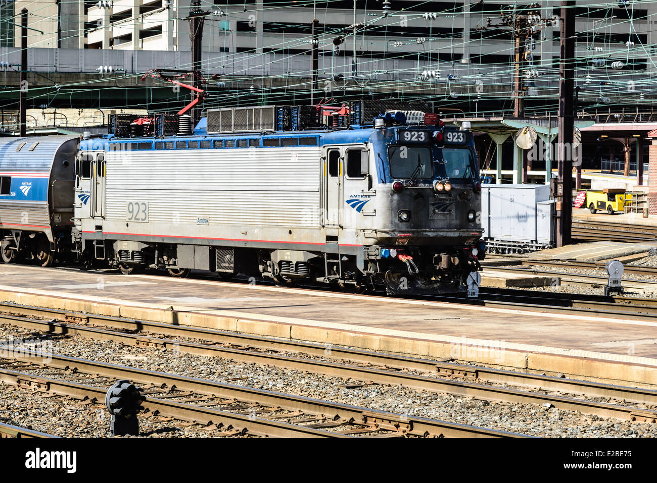 Amtrak AEM-7 Locomotive No 923 departing Union Station, Washington, DC ...