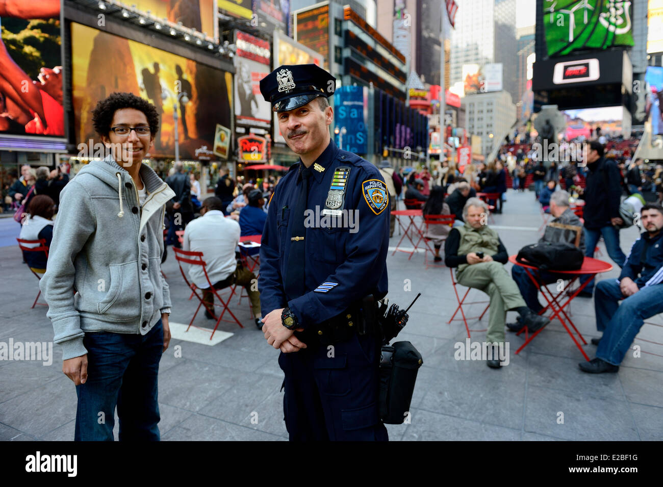 Police officer united states hi-res stock photography and images - Alamy