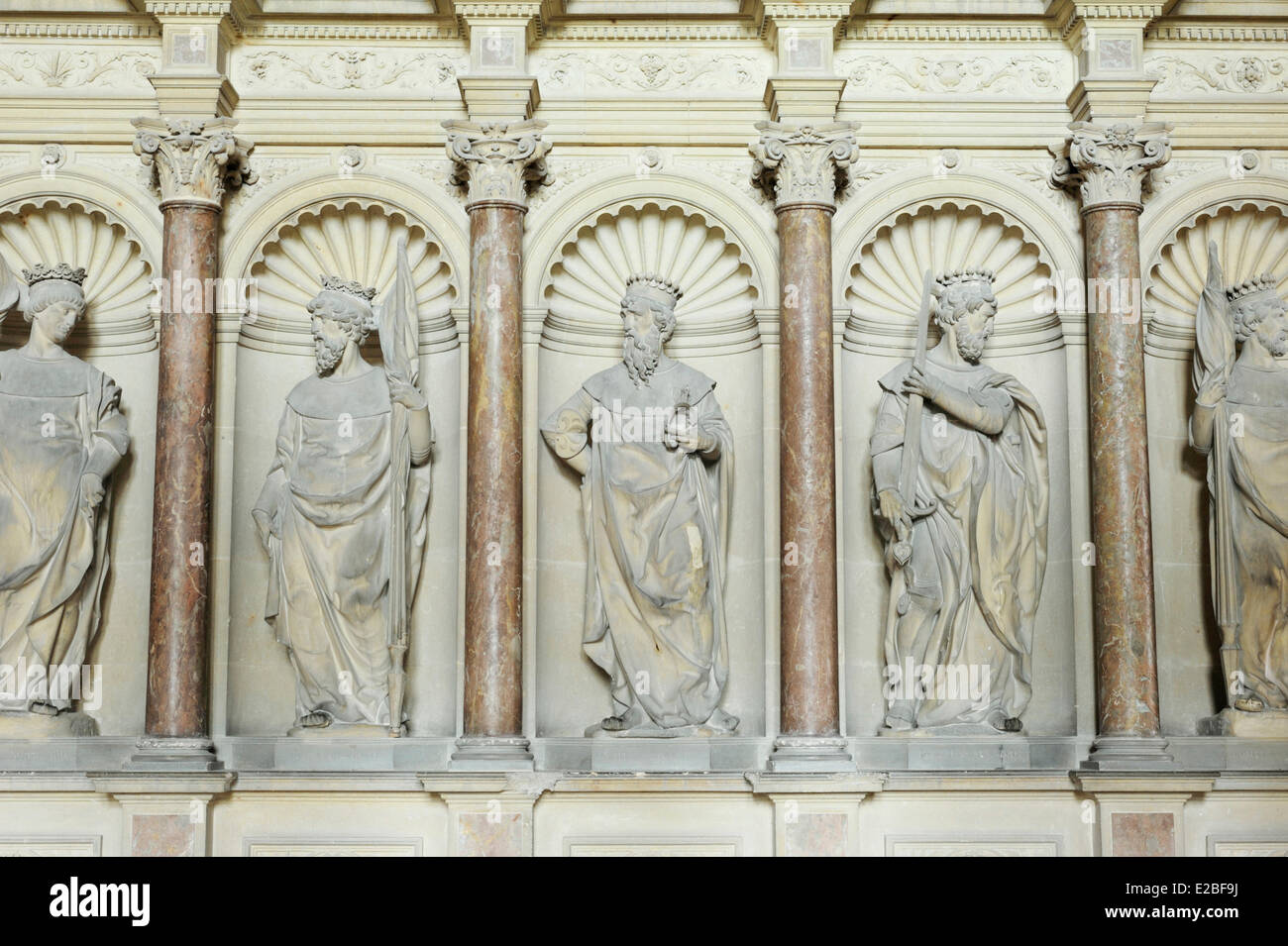 Basilica st remi sculptures hi-res stock photography and images - Alamy