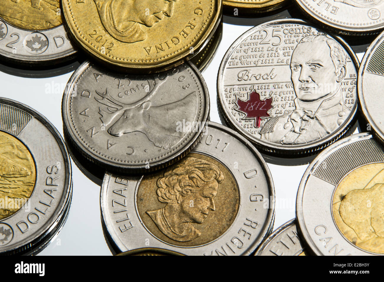 Canadian loonie and toonie hi-res stock photography and images - Alamy