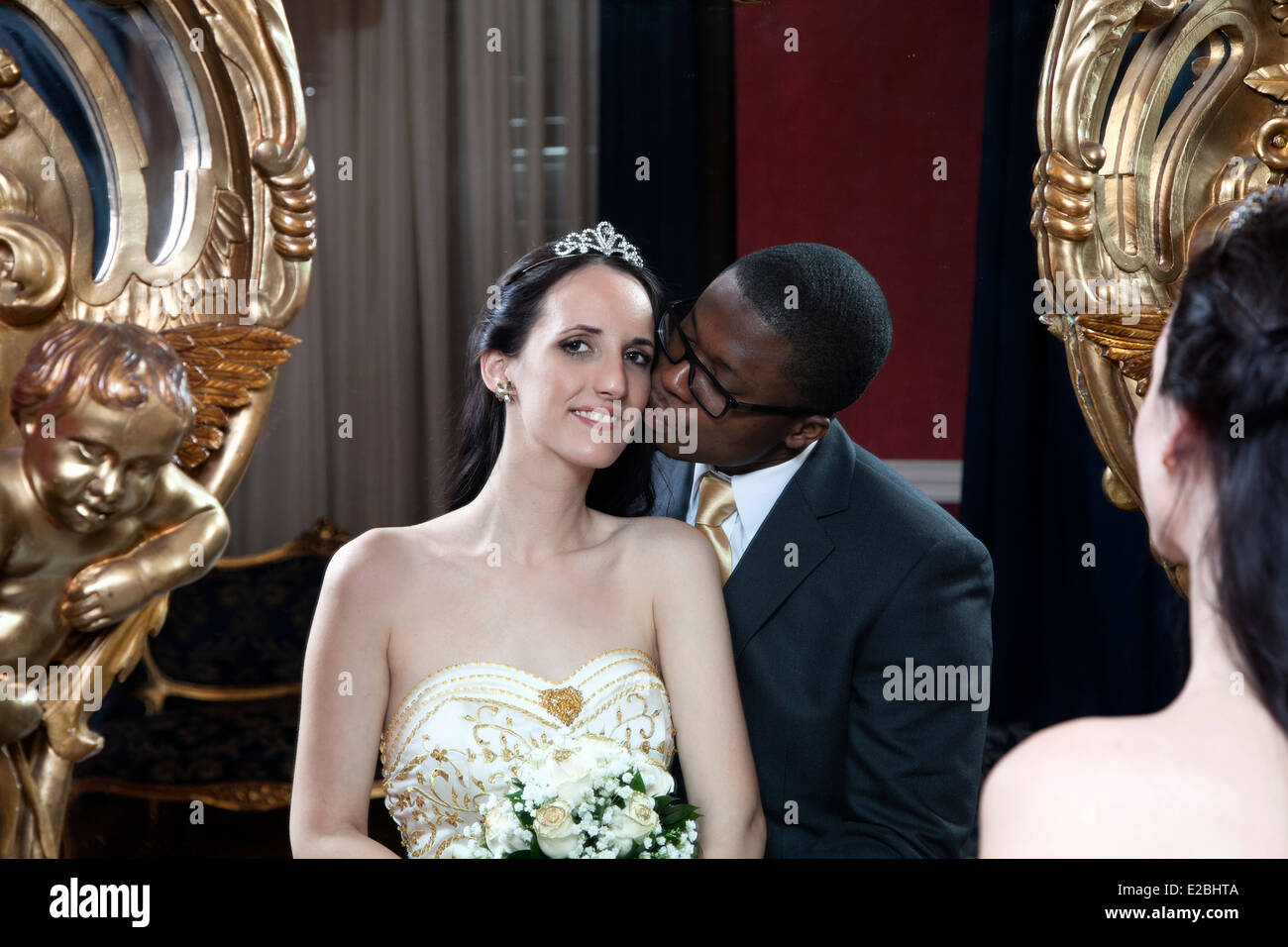 Mixed race wedding hi-res stock photography and images - Alamy