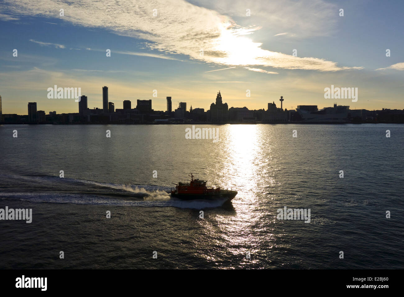 Liverpool Mersey Dawn Stock Photo - Alamy