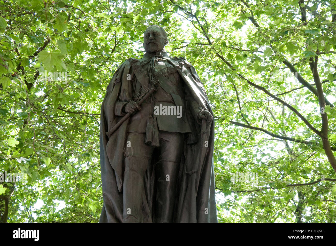 Statue of King Edward VII in Sheffield, South Yorkshire England UK ...