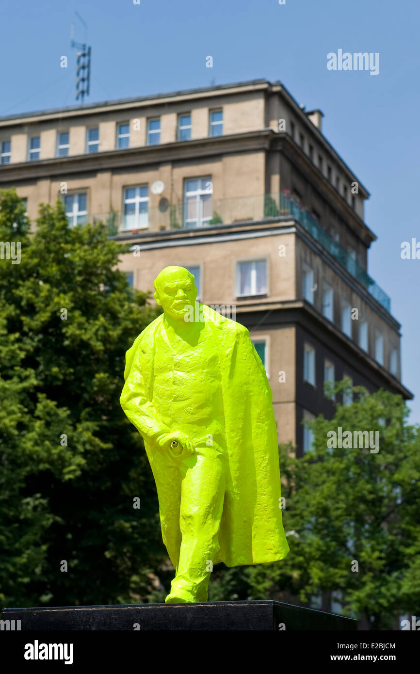 Poland, Krakow, Nowa Huta area, Lenin statue Stock Photo - Alamy
