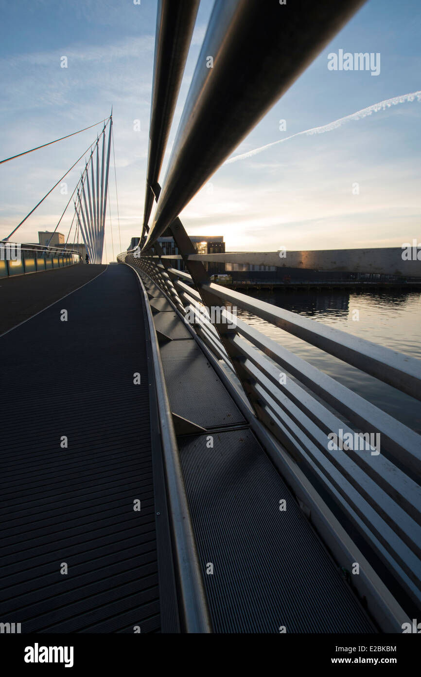 Media city bridge hi-res stock photography and images - Alamy
