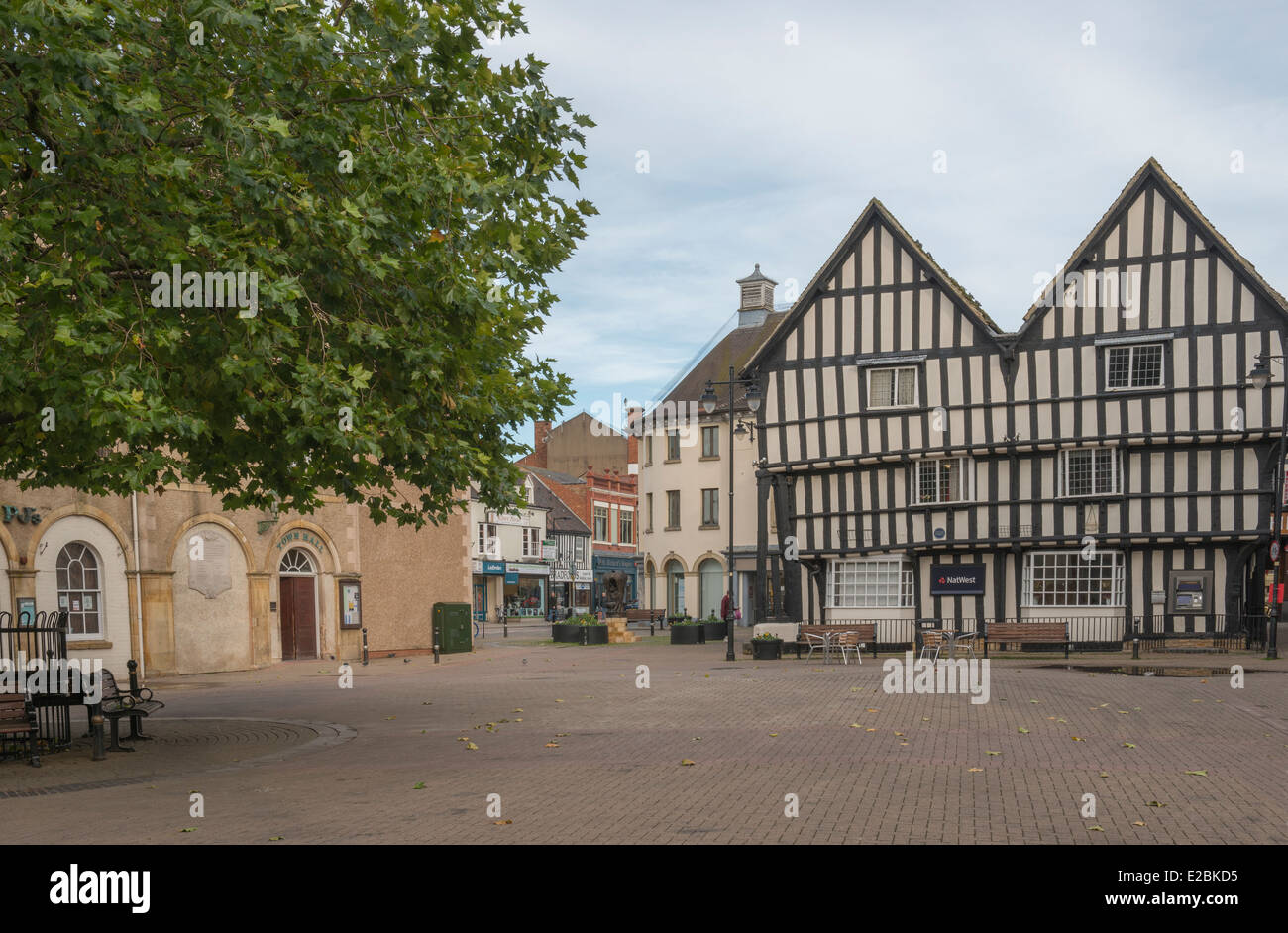Evesham town hall hi-res stock photography and images - Alamy
