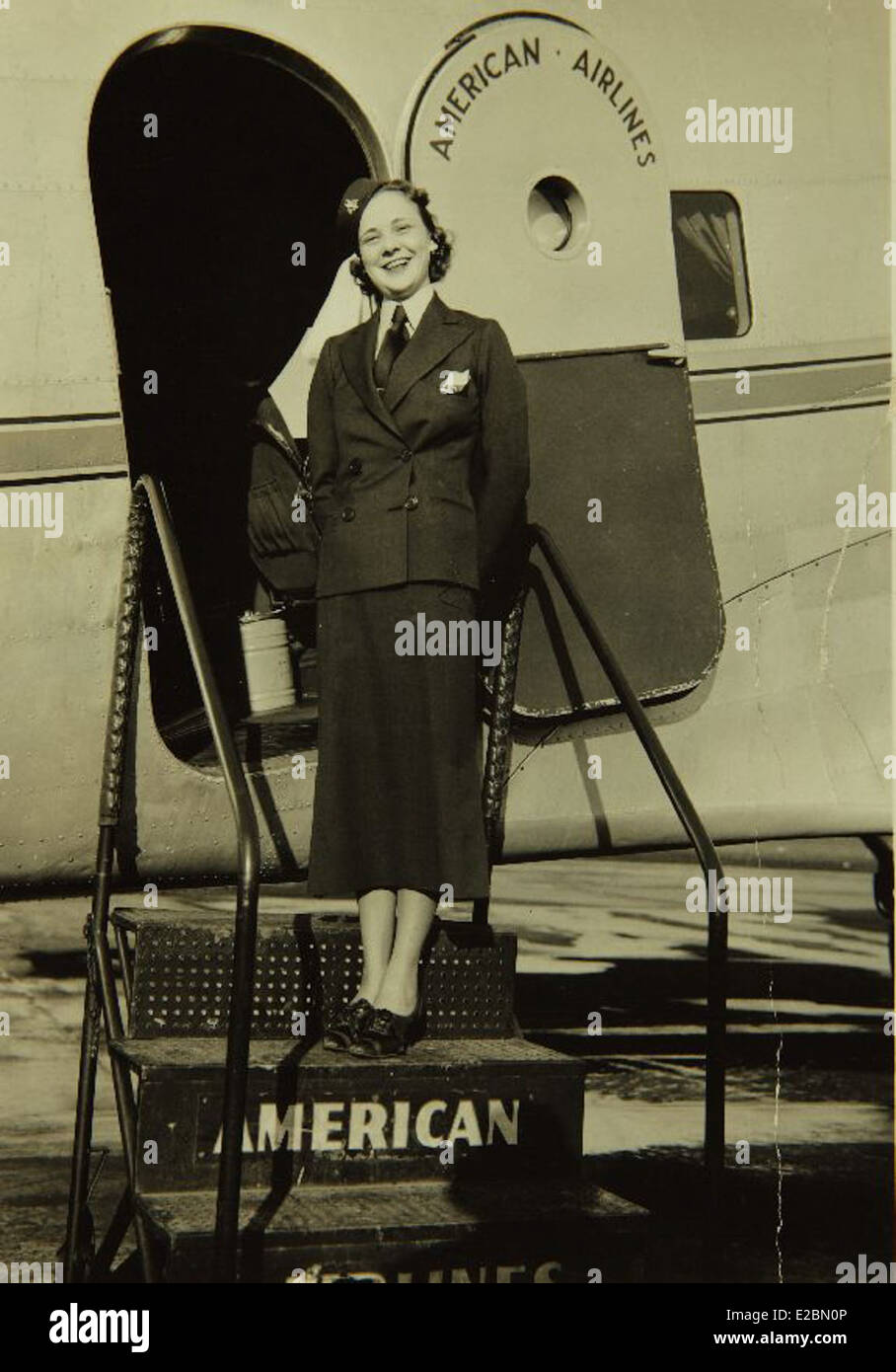 Agnes Spence was an influential figure in early aviation, contributing ...