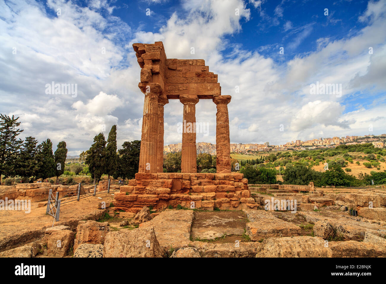 Dioscuri archaic hi-res stock photography and images - Alamy