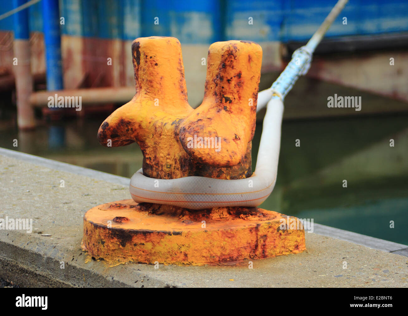 Mooring post for ships hi-res stock photography and images - Alamy