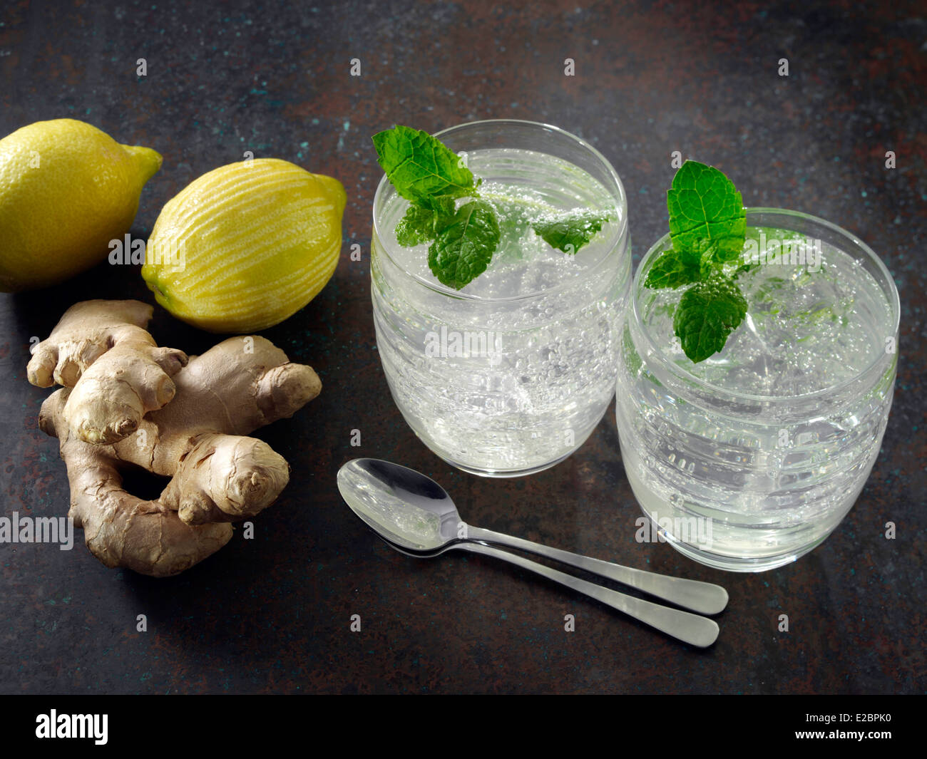 Sparking lemon mocktail hi-res stock photography and images - Alamy