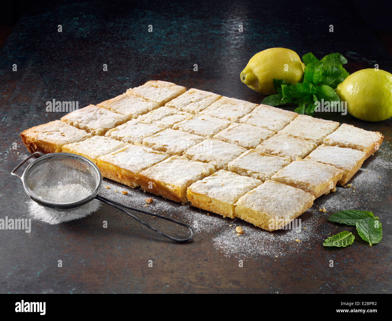 Lemon squares hi-res stock photography and images - Alamy