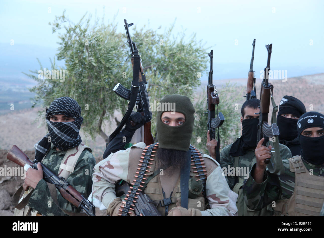 Isis soldiers hi-res stock photography and images - Alamy