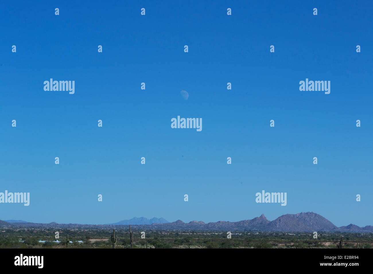 Full moon over arizona desert hi-res stock photography and images - Alamy