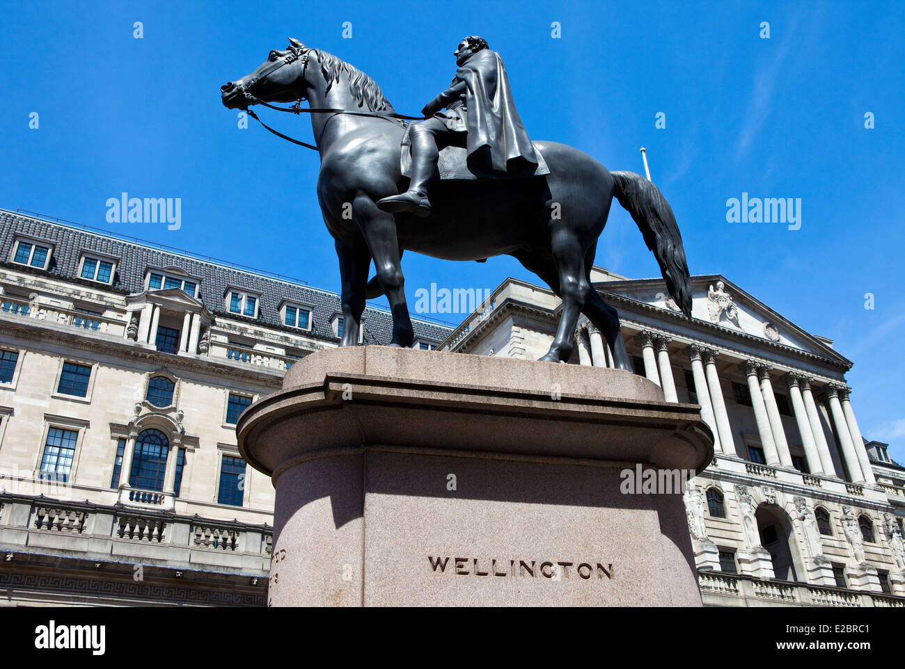 The Duke of Wellington statue situated outside the Bank of England in ...