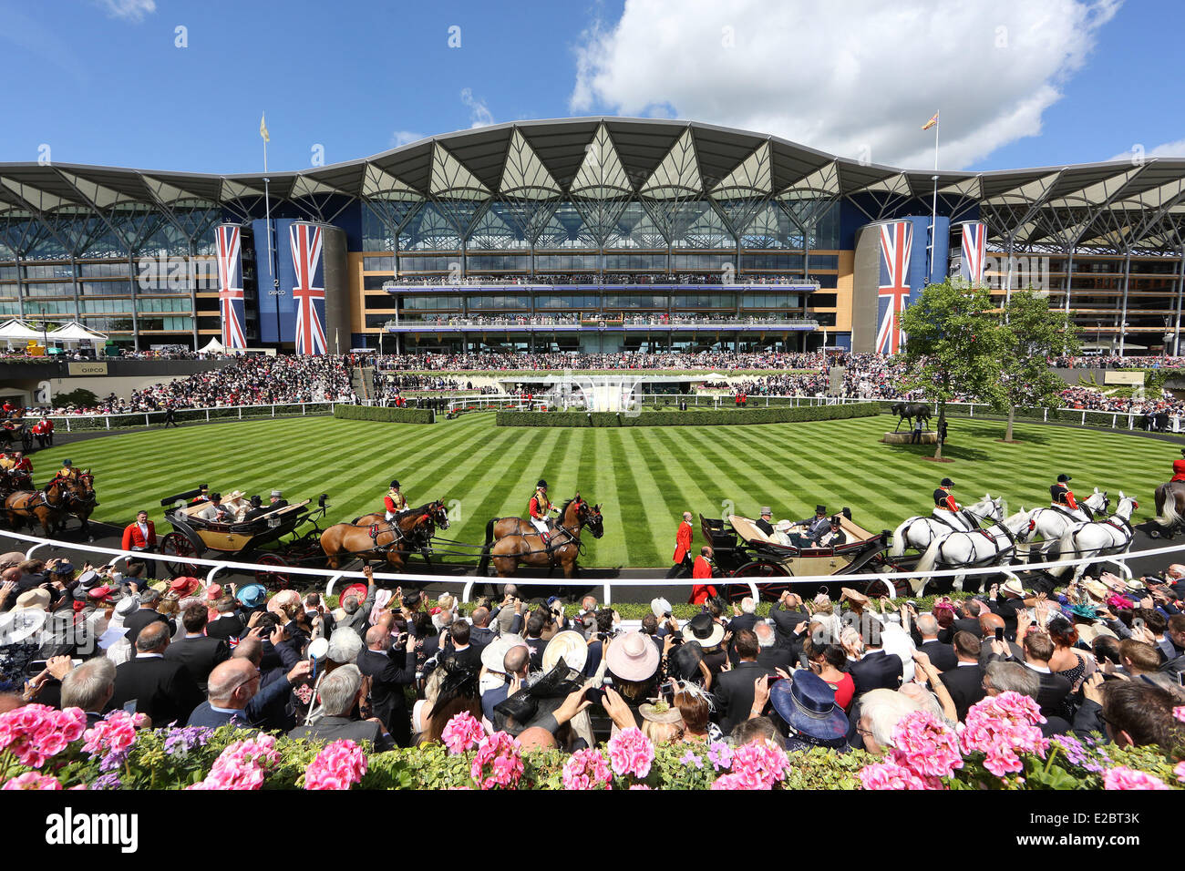 Ascot, Windsor, UK. 18th June, 2014. View at the grandstand and the ...