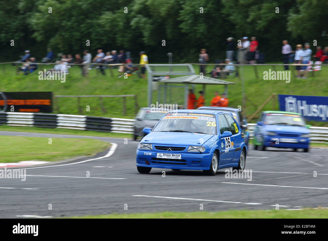 Cars racing at Castle Combe Circuit Stock Photo - Alamy