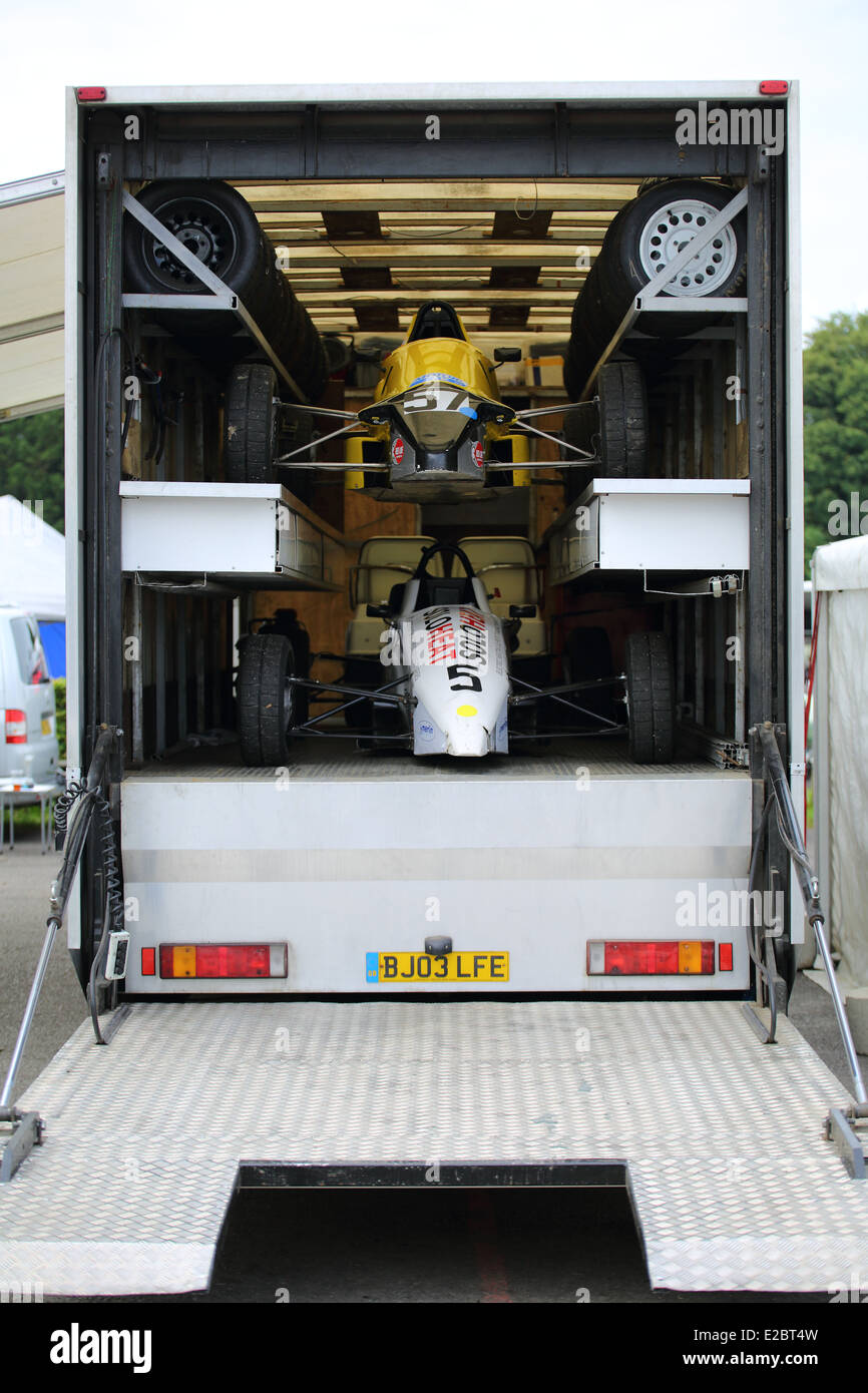 Cars racing at Castle Combe Circuit Stock Photo - Alamy