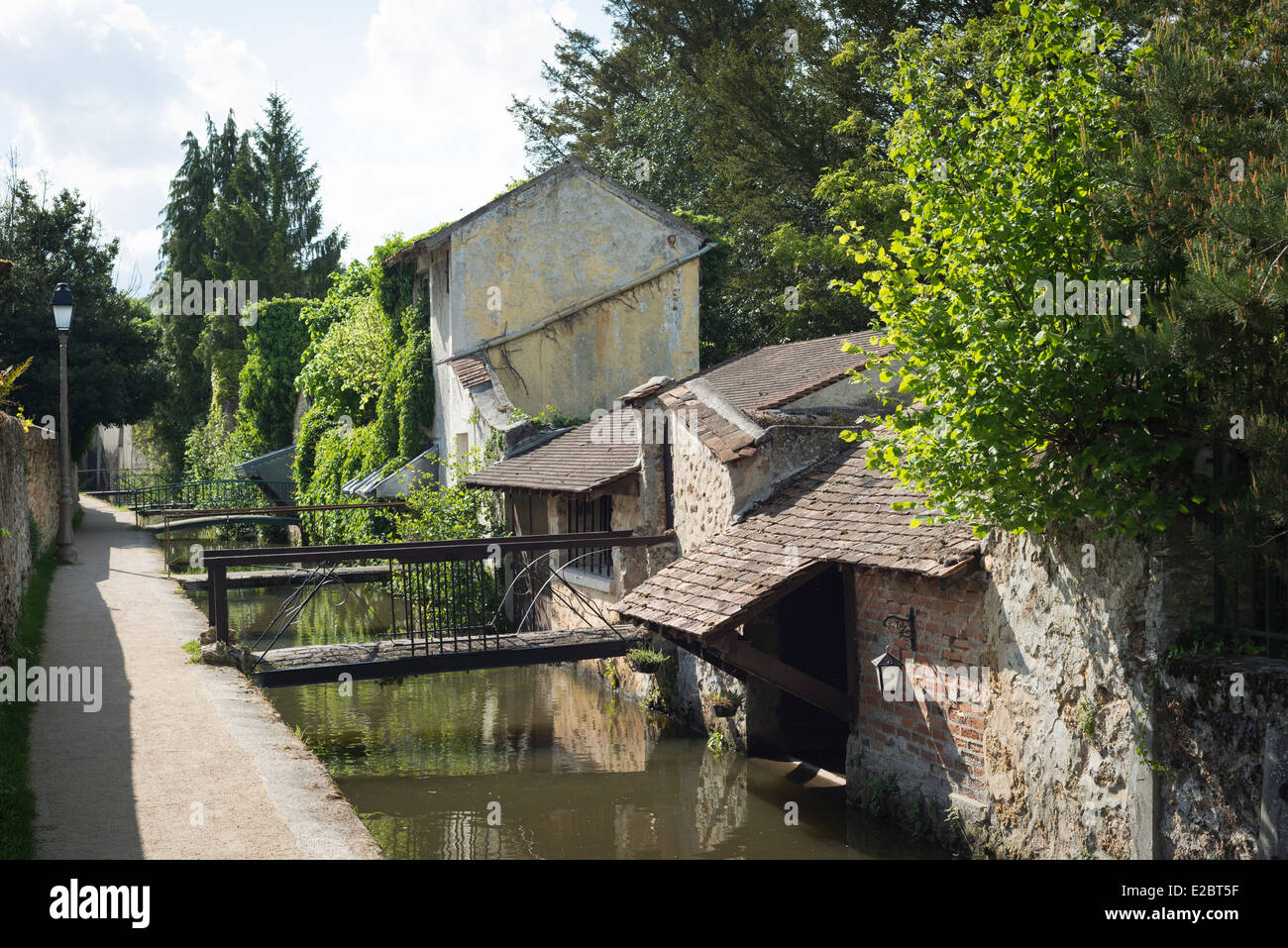 the "Parc naturel régional de la Haute Vallée de Chevreuse" it's one of ...