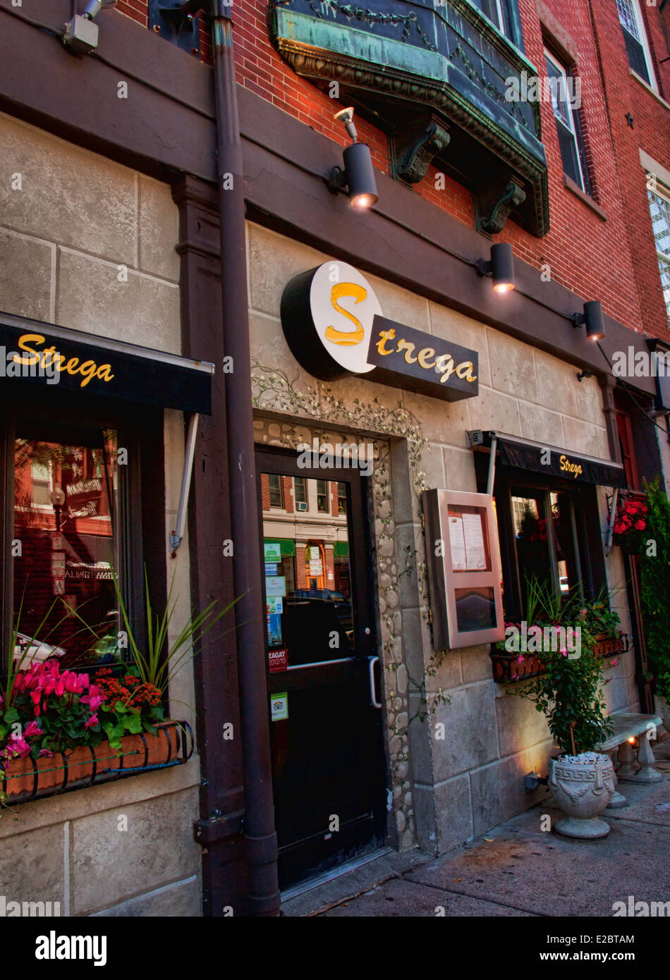 Downtown cocktail bar boston hi-res stock photography and images - Alamy