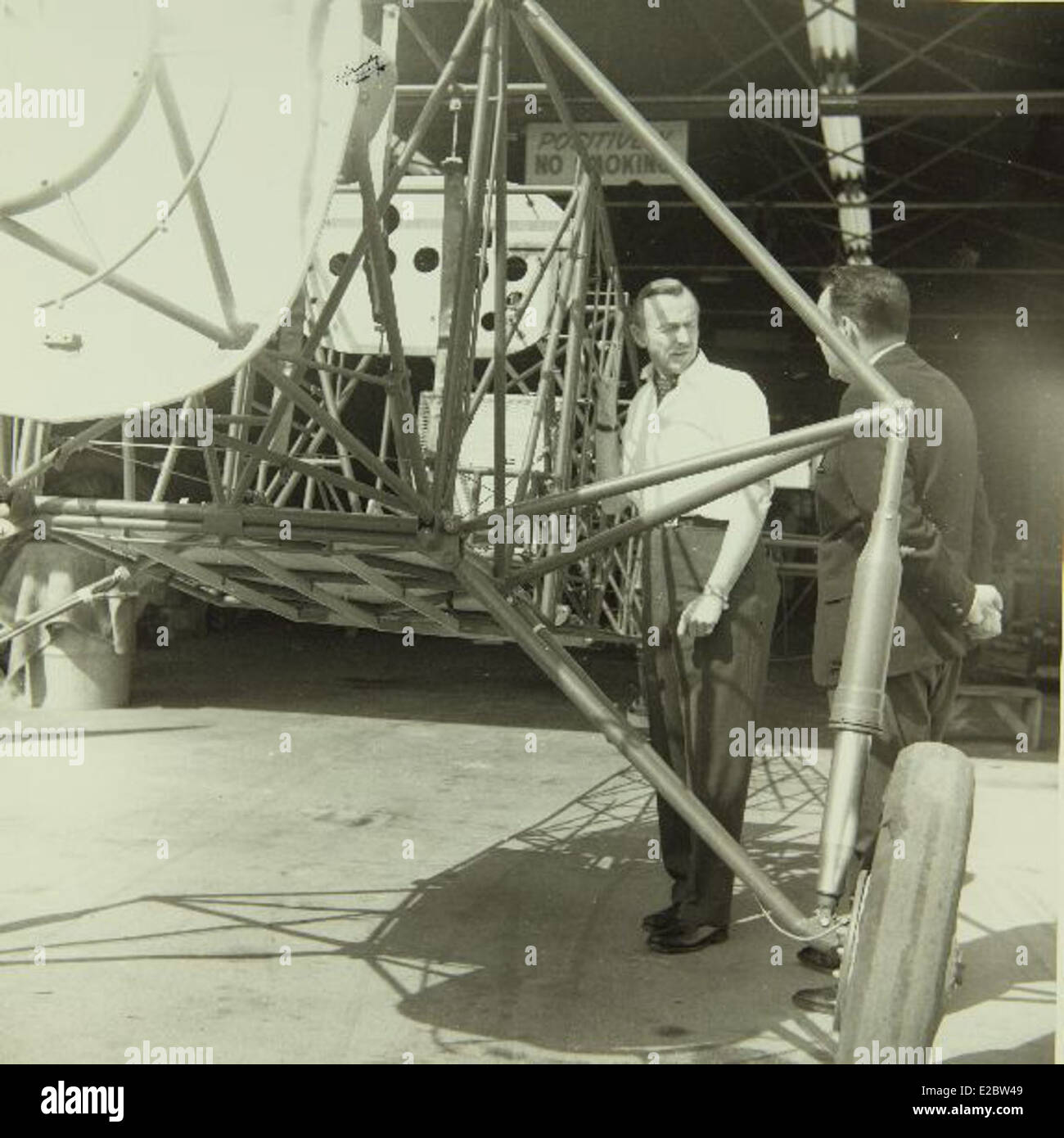 Frank tallman hi-res stock photography and images - Alamy