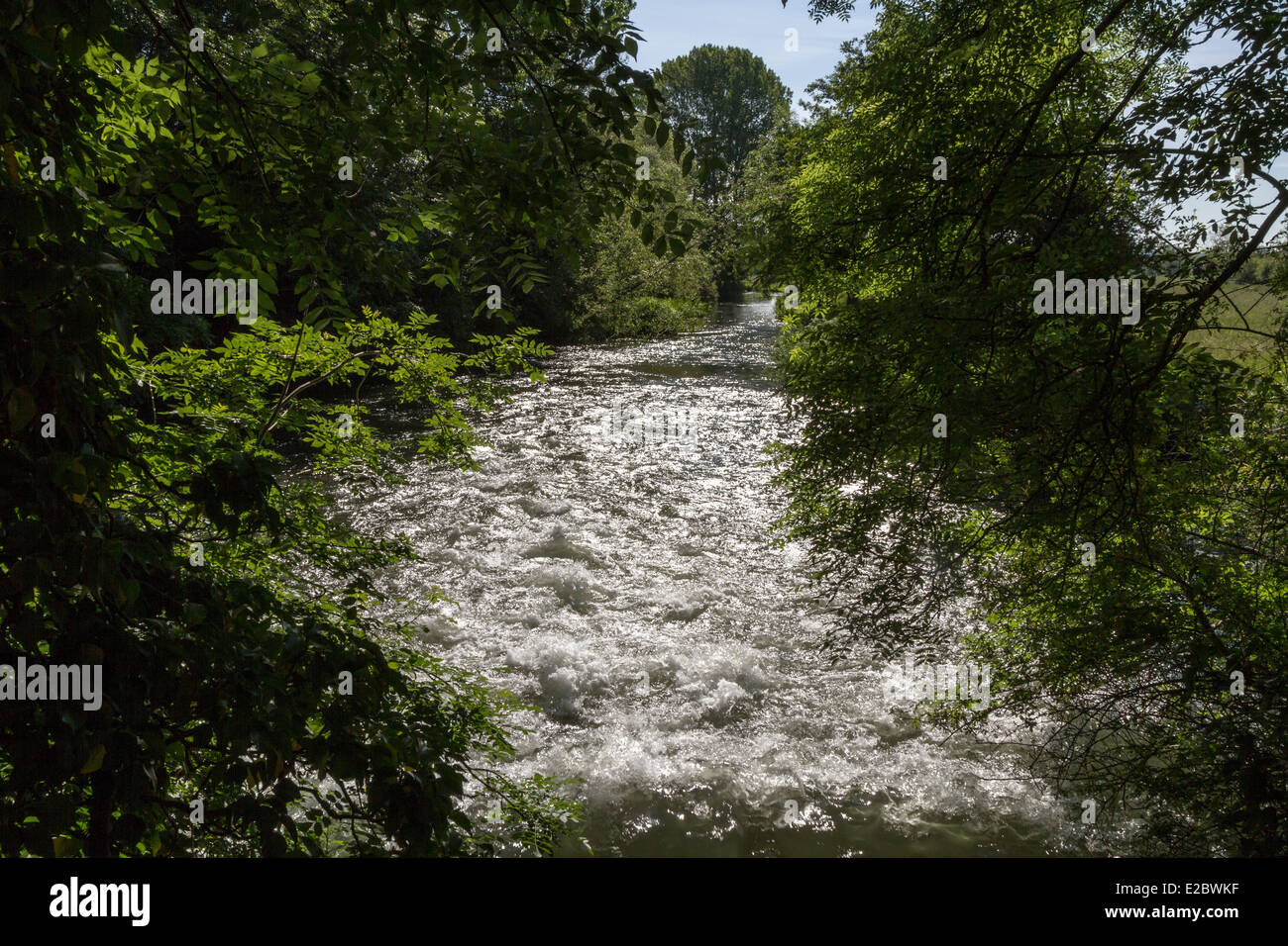 Stream weir hi-res stock photography and images - Alamy