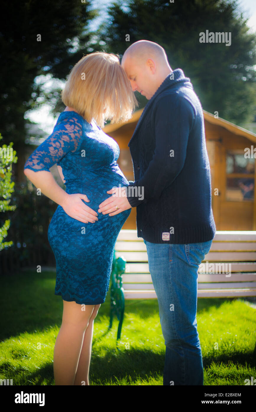 Baby bump hi-res stock photography and images - Alamy