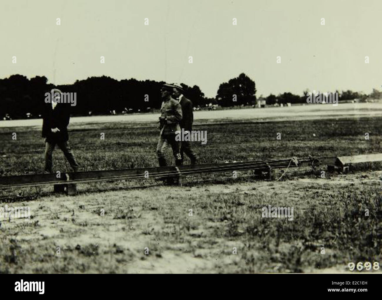 1903 wright brothers flight photograph hi-res stock photography and ...