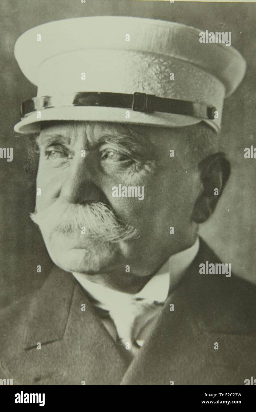 This image pays tribute to Count Ferdinand von Zeppelin, the pioneering ...