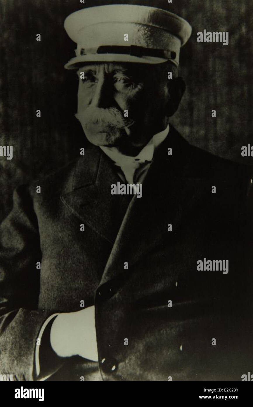 Ferdinand von zeppelin german hi-res stock photography and images - Alamy