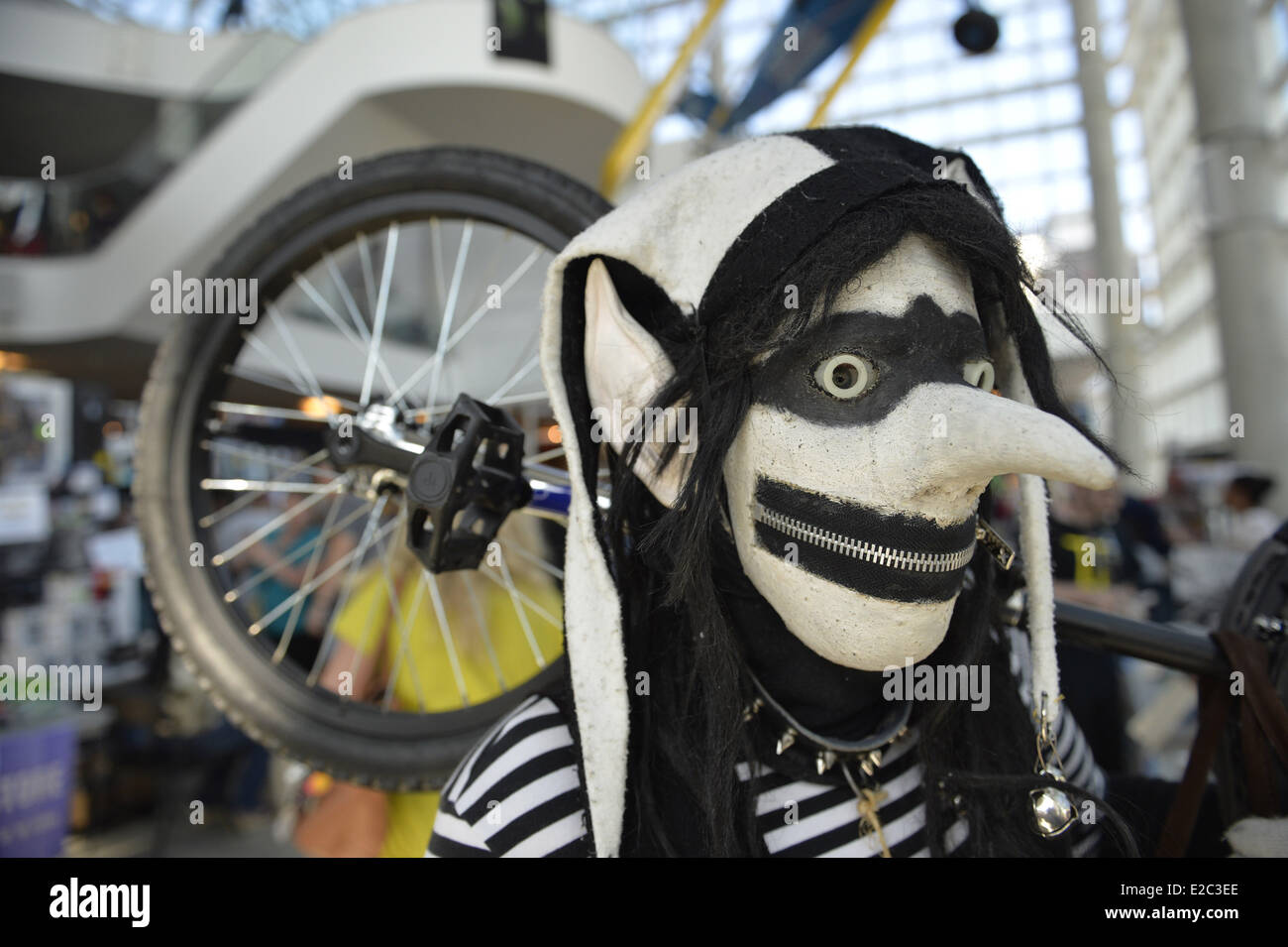 Zipped mouth hi-res stock photography and images - Alamy