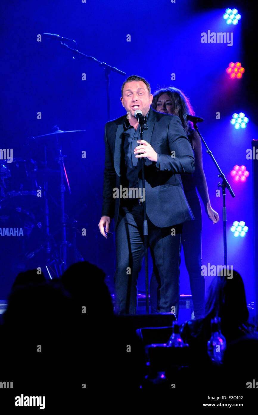 Johnny reid hi-res stock photography and images - Alamy