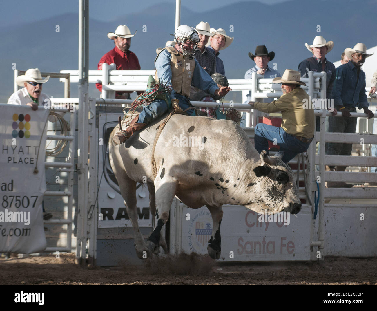 Usa. 18th June, 2014. Nate Perry competes in the bull riding event on ...